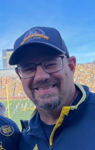 Vertical Raise | Alan Howitt